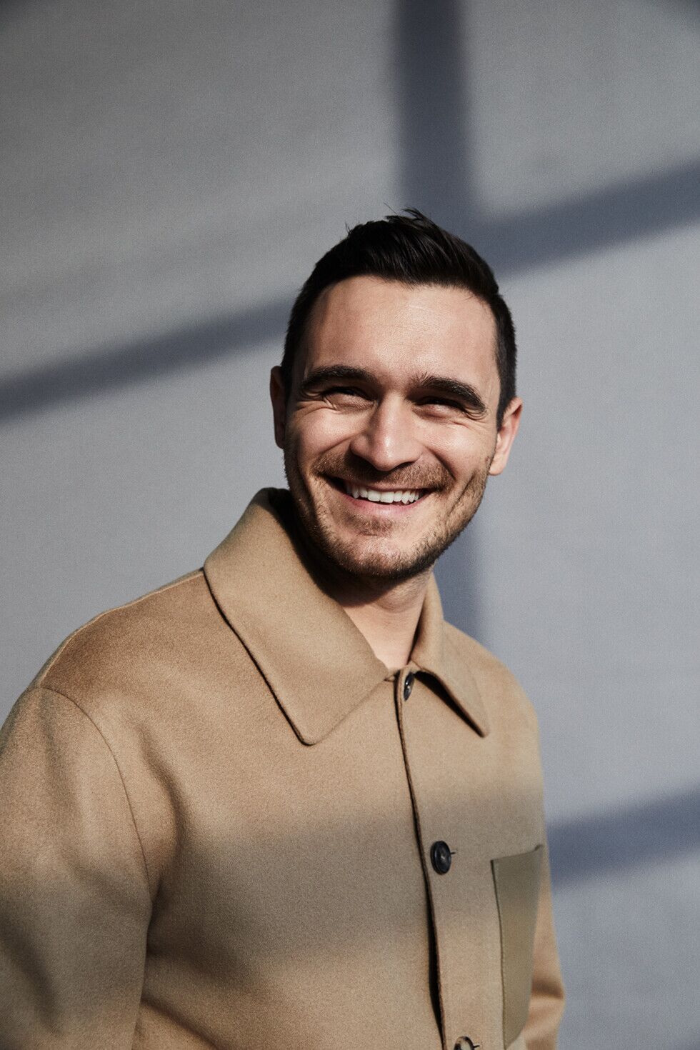 Julian Kostov Joins The White Lotus Season 3 in Thailand - LEWIS Magazine